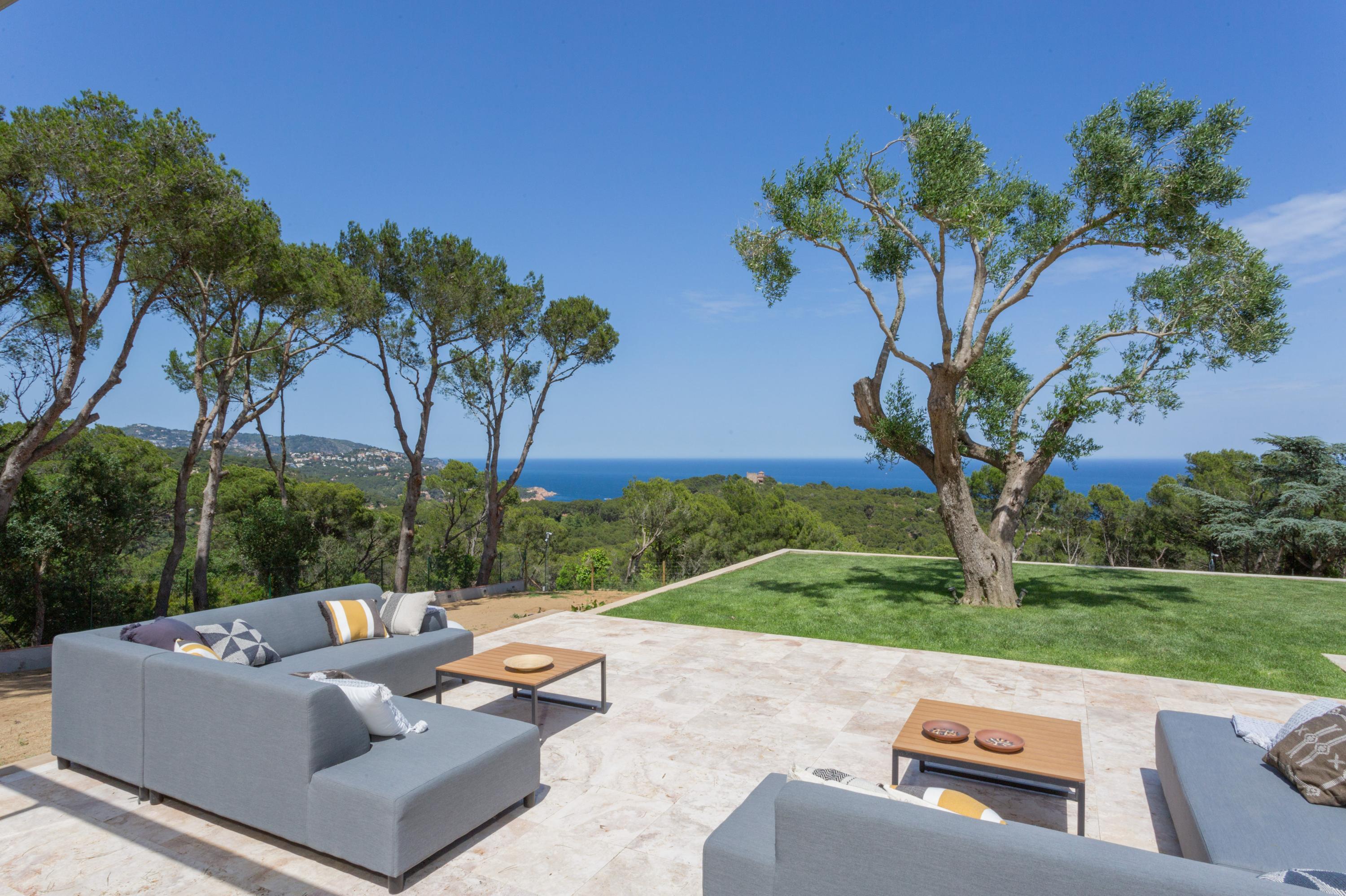 (EN) Luxury Villa with Sea Views in the Exclusive Area of Llafranc ...