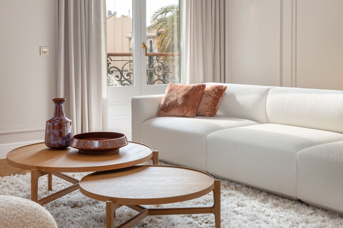 Modernist Gem in Sant Gervasi: Refurbished Apartment with Views and ...